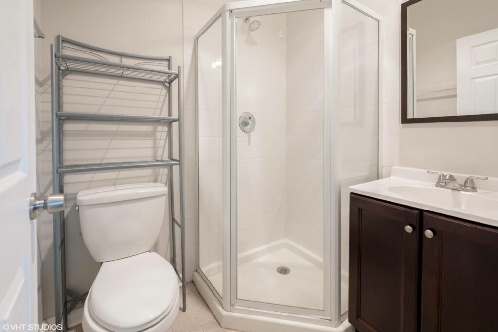 Rockwell Commons Apartments Photo Gallery - Rockwell Commons